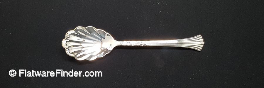 Oneida Floral Queen Silverplate (ON148) Sugar Shell | FlatwareFinder.com